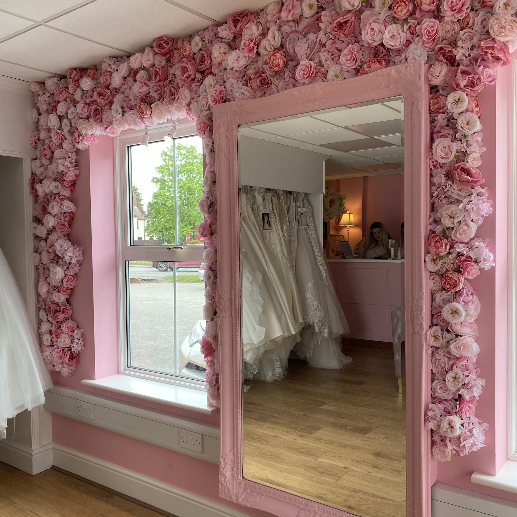 Custom Flower Walls | Midlands Flower Wall Company